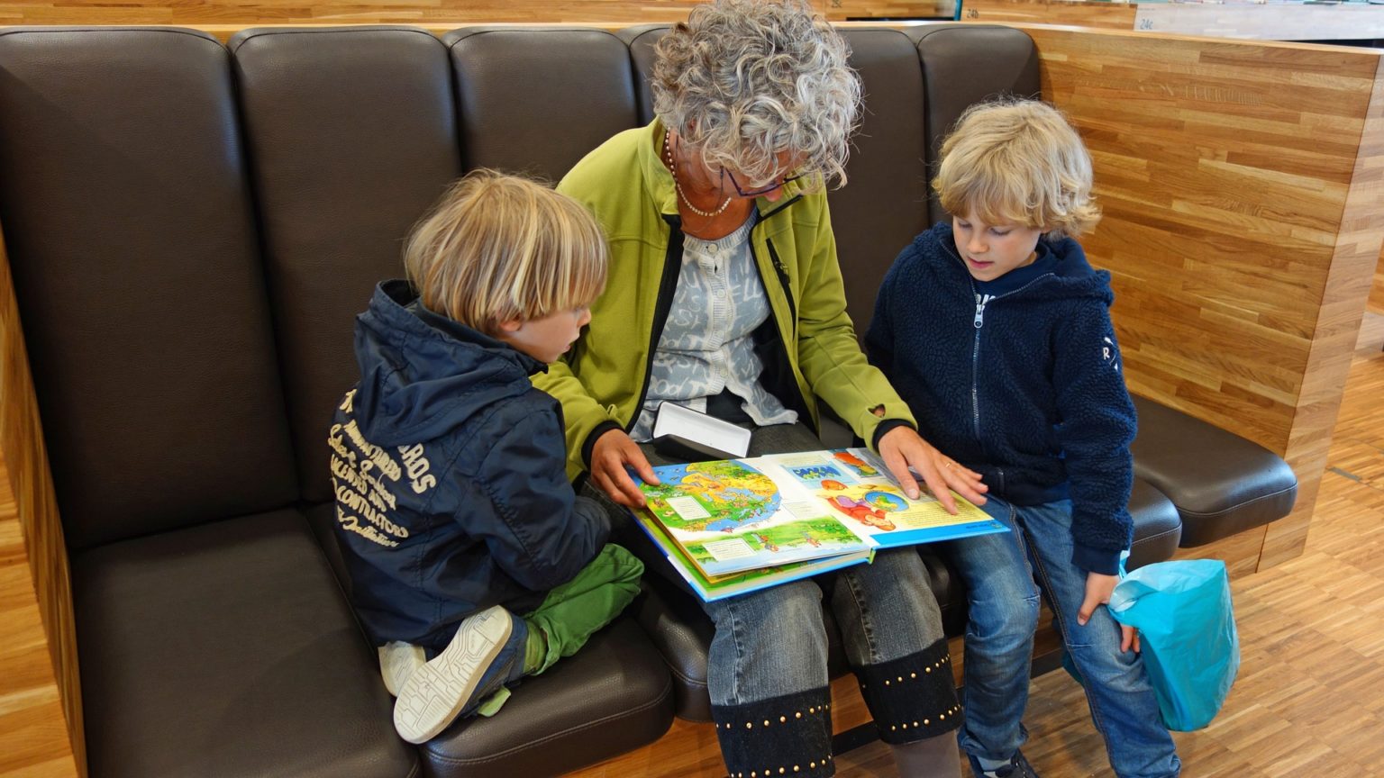 Strategies And Tips To Support Shared Book Reading — Cooee Speech Pathology